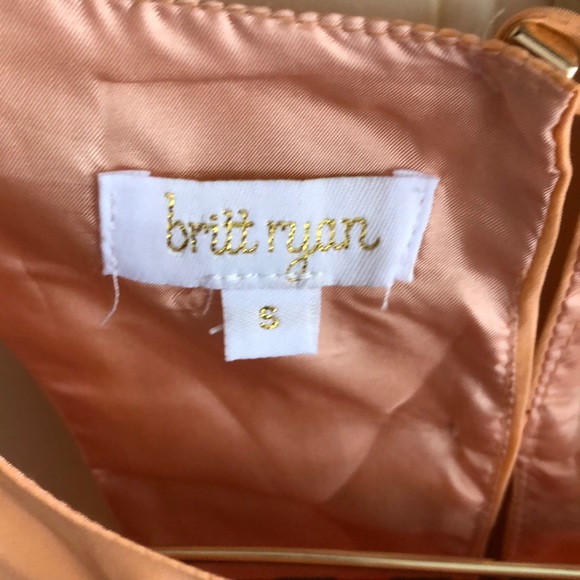 britt ryan | Dresses | Britt Ryan Peach Dress | Poshmark